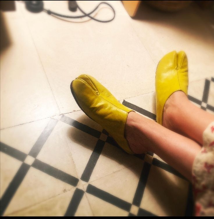 Thaqafah Shoes