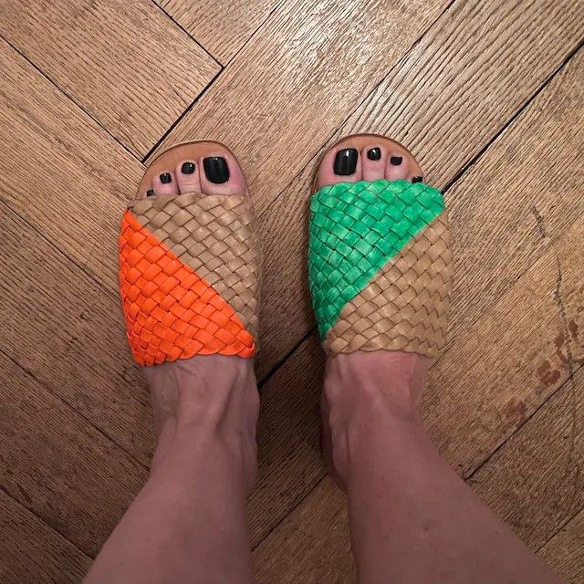 Thaqafah Shoes